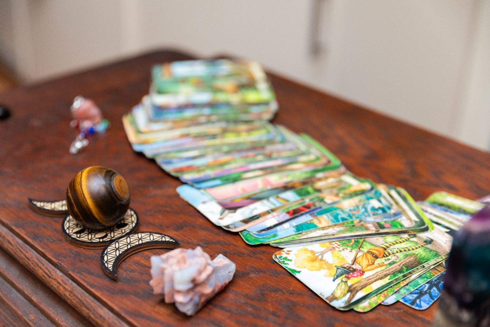 The Art of Tarot Reading: Layouts, Spreads, and Interpretations – Dear ...